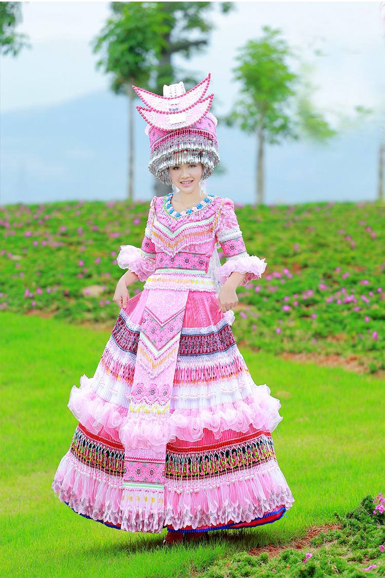 Khaub Ncaws Hmoob Tawm Tshiab – Bộ váy dân tộc Hmong – HMONG WORLD