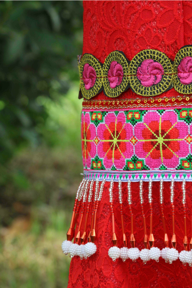 Khaub Ncaws Hmoob – Hmong New Fashion – HMONG WORLD
